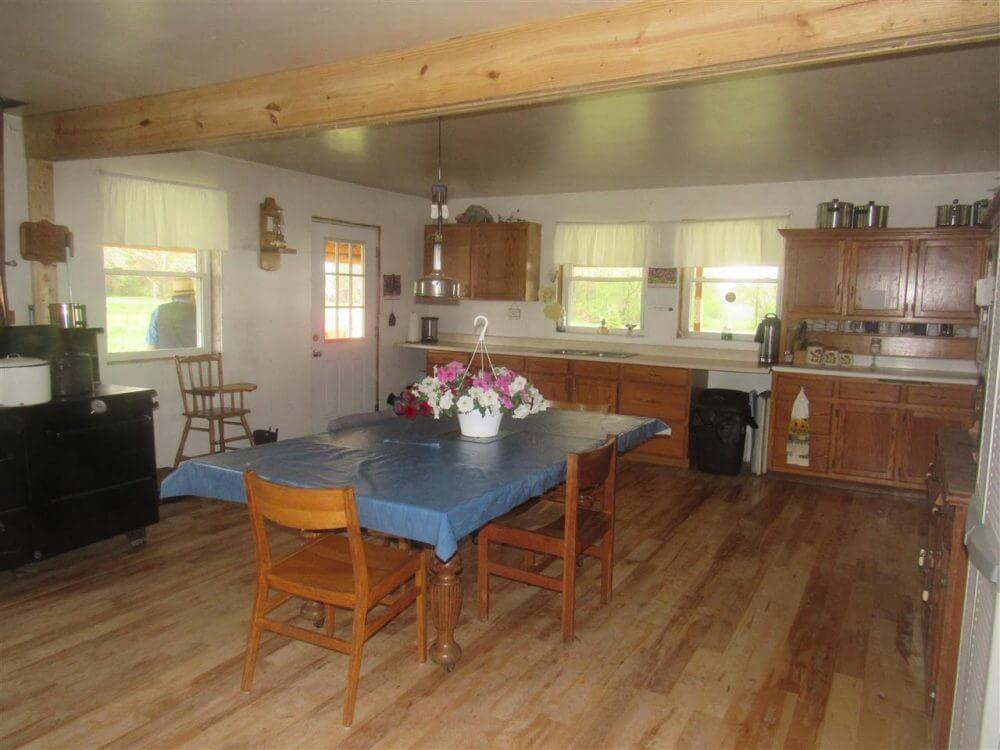 Inside an Amish-Built (English-Owned) Home - Amish America