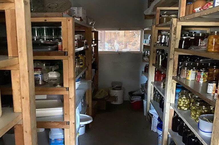 An Amish Shop-Home-Farmette For Sale (12 Photos) - Amish America