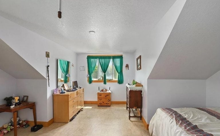 Look Inside An Amish Home (With Floor Plan) – 30 Photos - Amish America