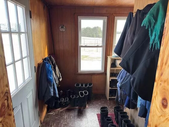 Inside A Small (1,028-Square-Foot) Amish Home (24 Photos) - Amish America