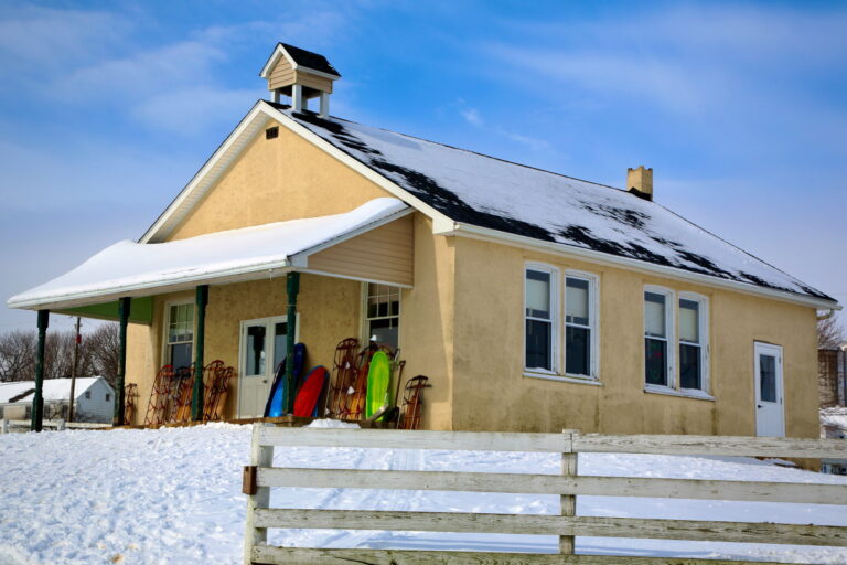 17 Striking Winter Photos That Show Amish Country at Its Most Beautiful ...