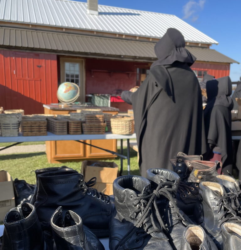 Plain Clothing: Why do Amish wear it? - Amish America