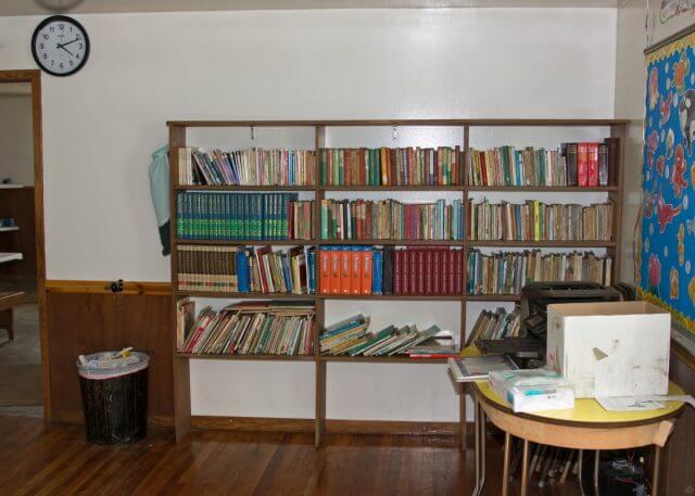 Inside An Amish Schoolhouse (21 Photos) - Amish America
