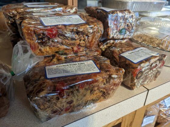 Visiting a Mennonite Bakery (16 Photos) - Amish America