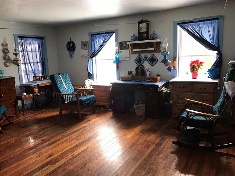 Inside A Loooow-Priced Amish Home (14 Photos) - Amish America
