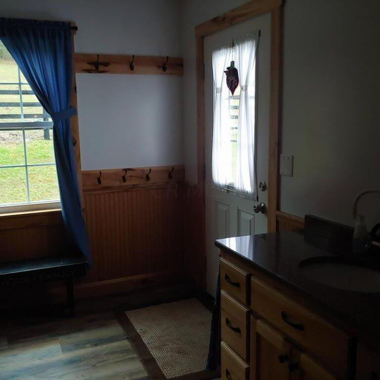 Look Inside This Southern Ohio Amish Home (30 Photos) - Amish America