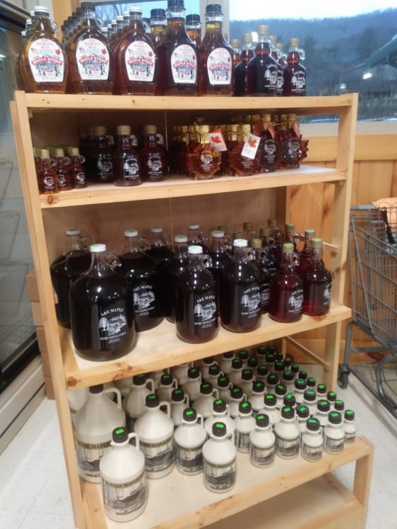 Inside The Walker Valley Market (24 Photos) - Amish America