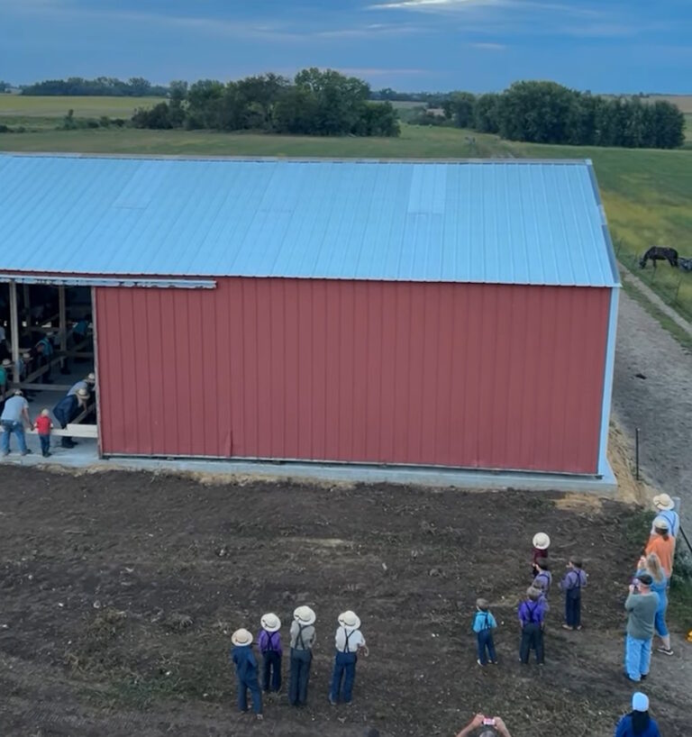Dozens of Amish Pick Up & Move Another Barn (14 Images) - Amish America