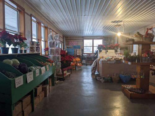 Visiting a Mennonite Market (21 Photos) - Amish America